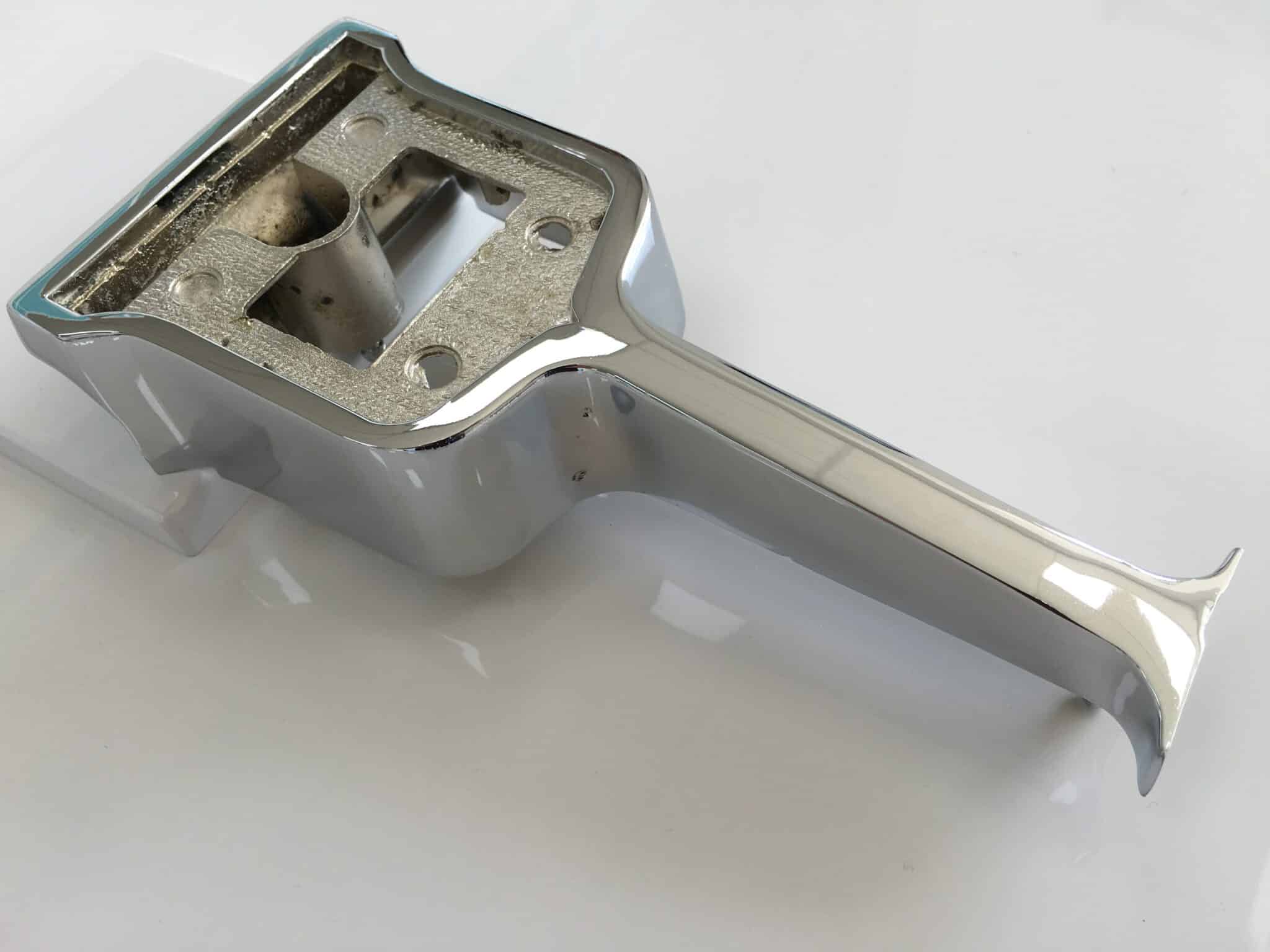 The plinth looks amazing! - Bridge Classic Cars