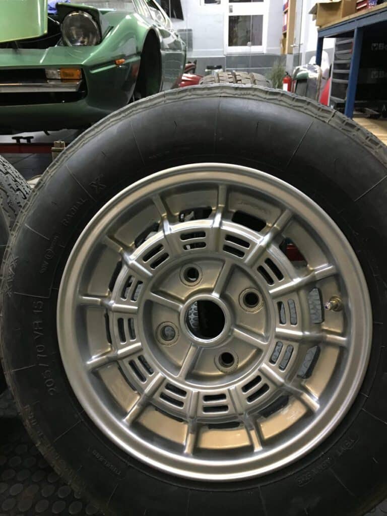 Re-Re-Furbishing the Maserati Merak wheels was a success - Bridge ...