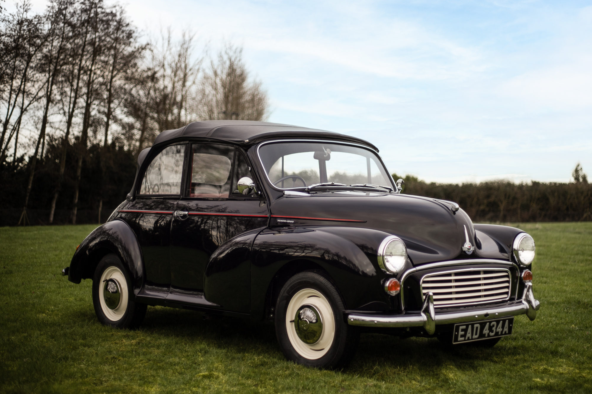 Morris Minor's Final Send-Off - Bridge Classic Cars