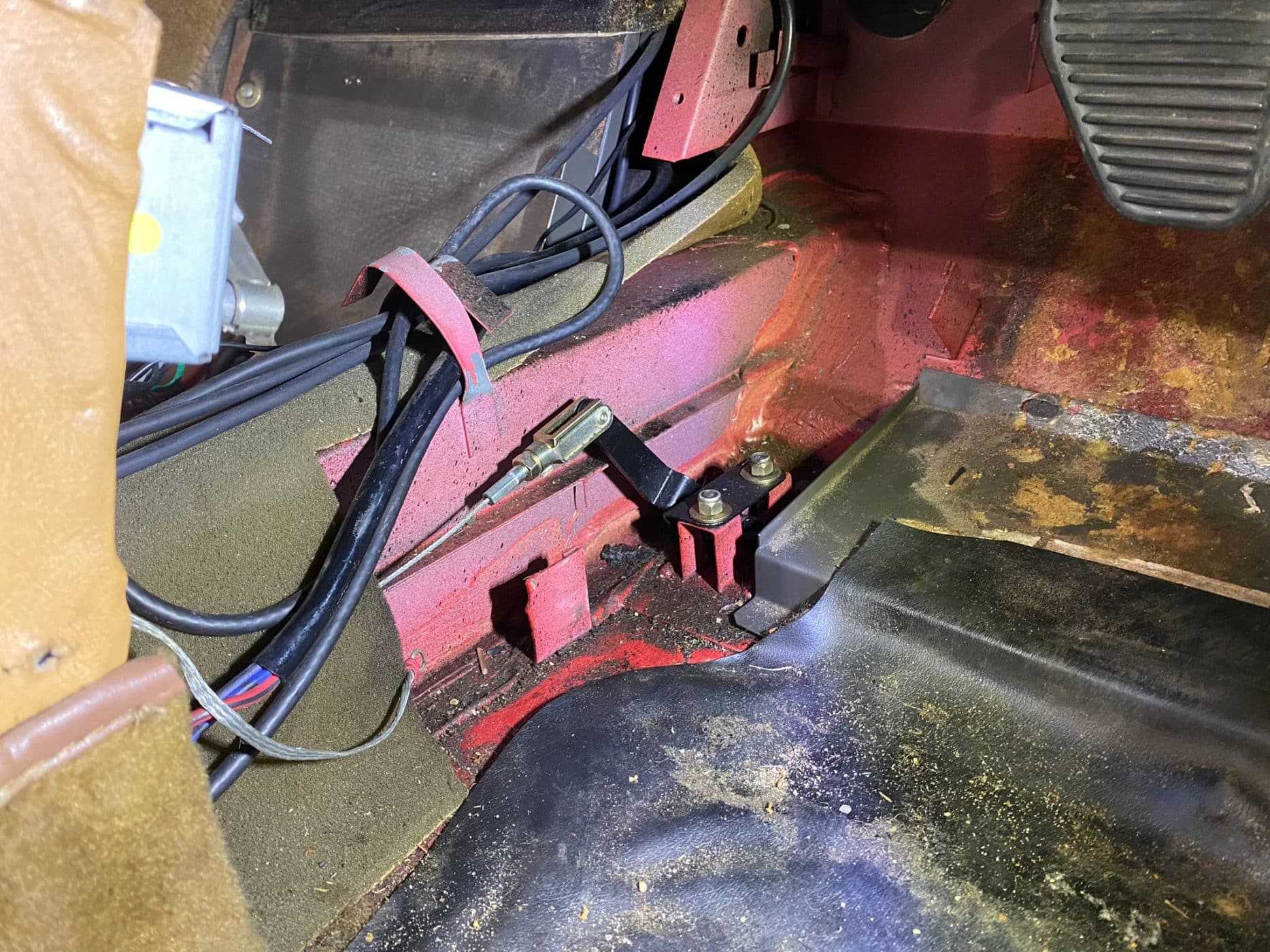 Throttle Cable Adjusted - Bridge Classic Cars