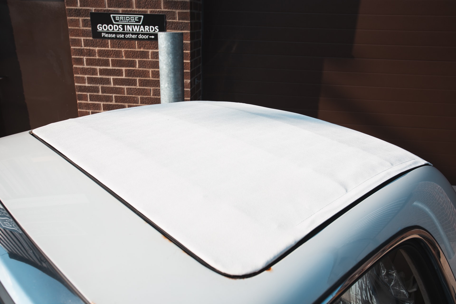 A New Roof Cover - Bridge Classic Cars