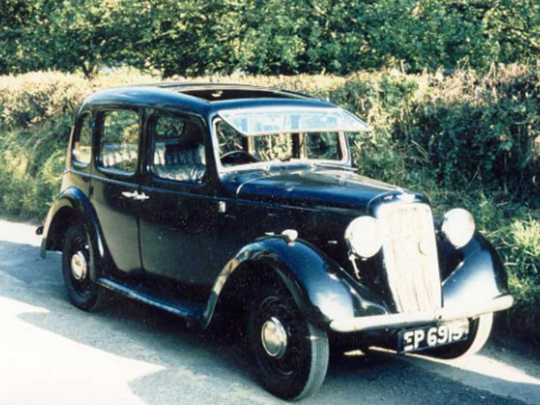 Nostalgia - 1937 Austin Ten Cambridge - Bridge Classic Cars