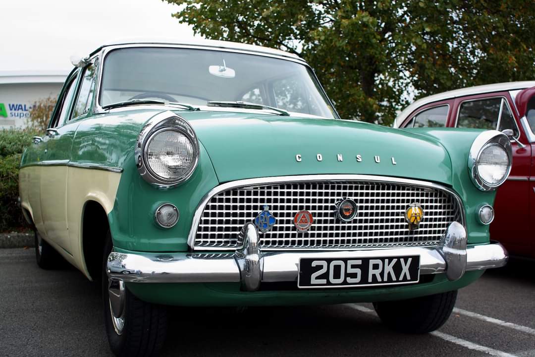 Catching Up - Bridge Classic Cars