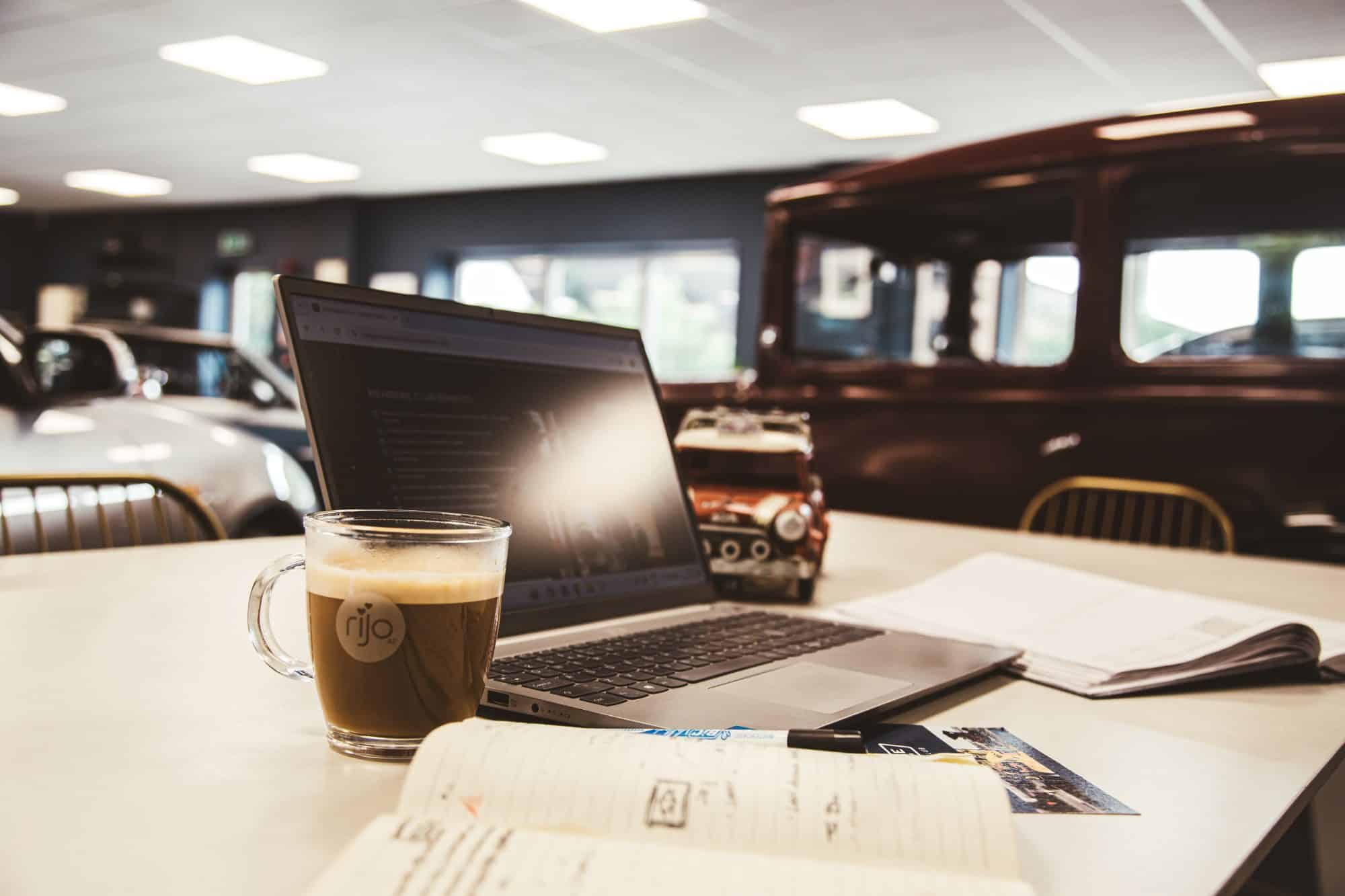 The Classic Lounge - Available For Work - Bridge Classic Cars
