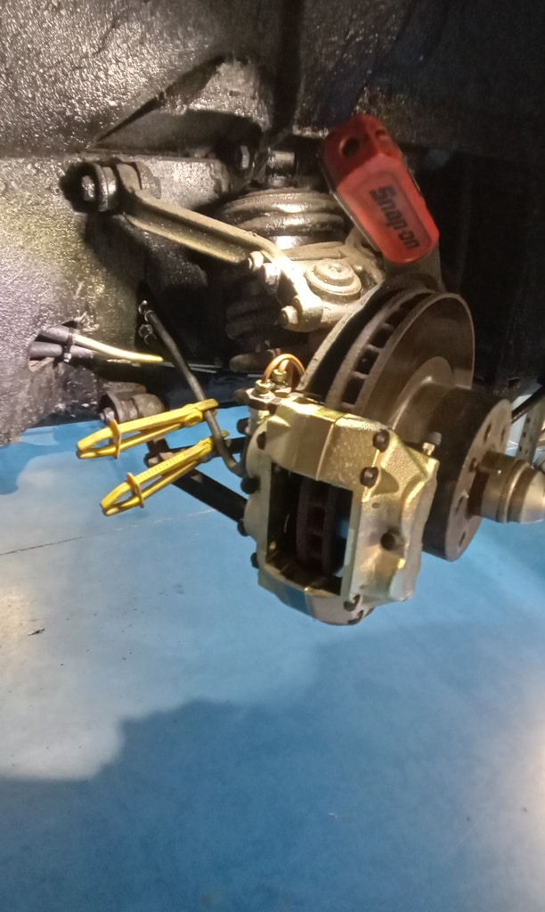 Ferrari 400 Brakes - Bridge Classic Cars