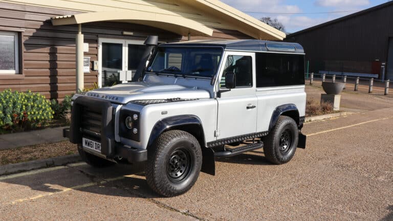 Another Defender - Bridge Classic Cars