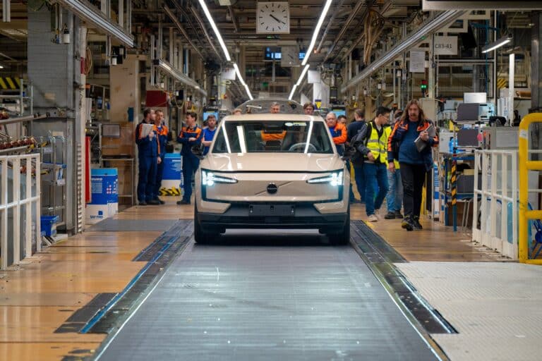 Volvo Cars to Cut 3,000 Jobs - Bridge Classic Cars